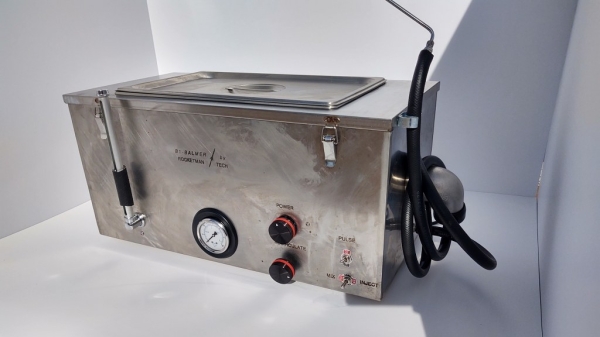 Embalming Reservoir Machine