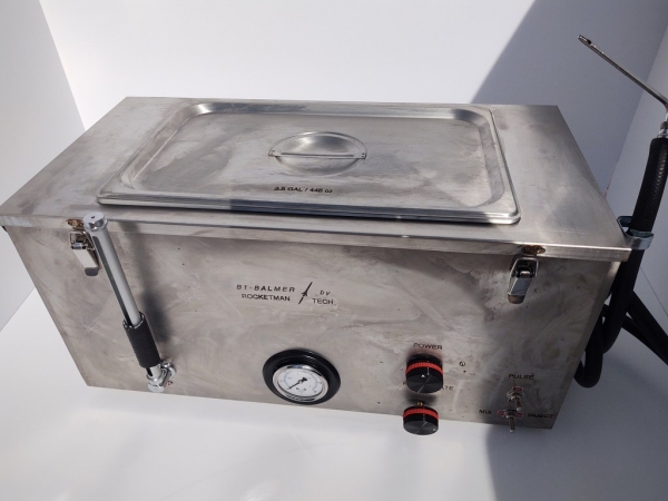 Embalming Reservoir Machine