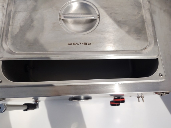 Embalming Reservoir Machine